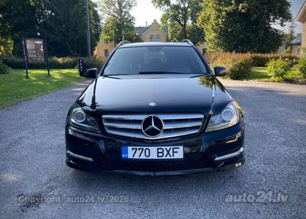 Melns Mercedes-Benz C-Class 2013 Tallina, ar dzinēja tilpumu 2.10 L un nobraukumu 268 tūkst. km par 7990 €, foto 3 vietnē AUTOMOTO.COM.LV