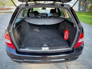 Black Mercedes-Benz C-Class 2013 in Tallinn, with an engine capacity of 2.10 L and mileage of 268 thousand km for 7990 €, photo 18 on AUTOMOTO.COM.LV