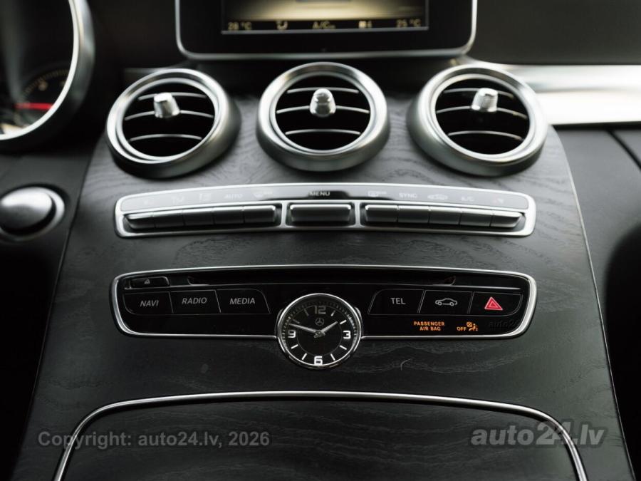 Melns Mercedes-Benz C-Class 2014 Tallina, ar dzinēja tilpumu 2.10 L un nobraukumu 289 tūkst. km par 1169 €, foto 22 vietnē AUTOMOTO.COM.LV