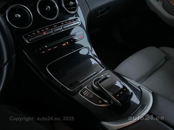 Black Mercedes-Benz C-Class 2015 in Tallinn, with an engine capacity of 1.60 L and mileage of 287 thousand km for 9990 €, photo 11 on AUTOMOTO.COM.LV