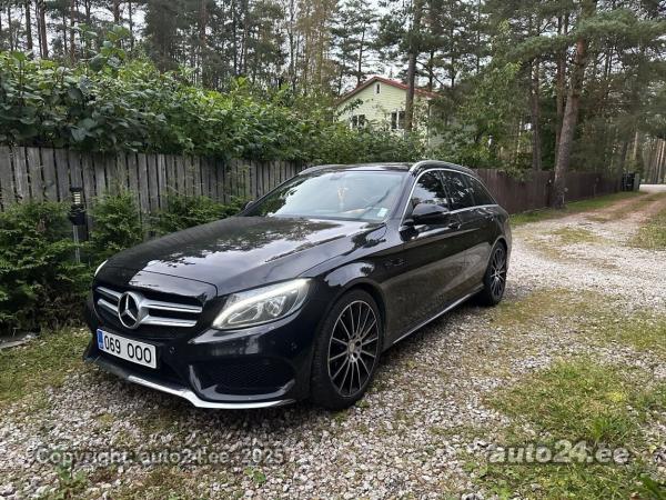 Black Mercedes-Benz C-Class 2015 in Tallinn, with an engine capacity of 2.10 L and mileage of 320 thousand km for 12400 €, photo 3 on AUTOMOTO.COM.LV