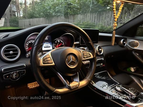Black Mercedes-Benz C-Class 2015 in Tallinn, with an engine capacity of 2.10 L and mileage of 320 thousand km for 12400 €, photo 8 on AUTOMOTO.COM.LV