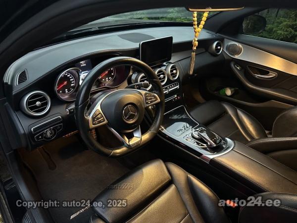 Black Mercedes-Benz C-Class 2015 in Tallinn, with an engine capacity of 2.10 L and mileage of 320 thousand km for 12400 €, photo 9 on AUTOMOTO.COM.LV
