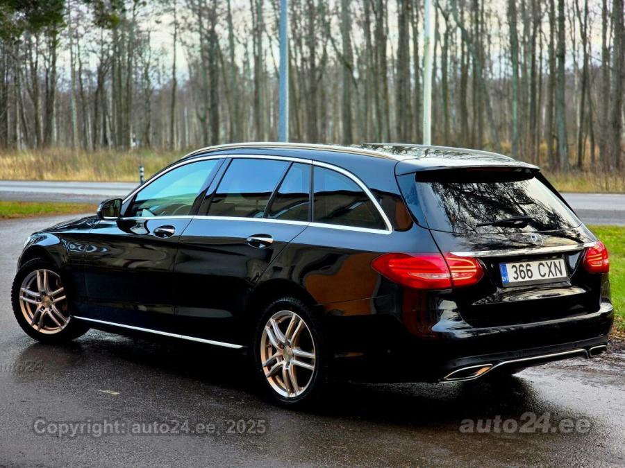 Black Mercedes-Benz C-Class 2015 in Tallinn, with an engine capacity of 2.00 L and mileage of 190 thousand km for 12990 €, photo 6 on AUTOMOTO.COM.LV