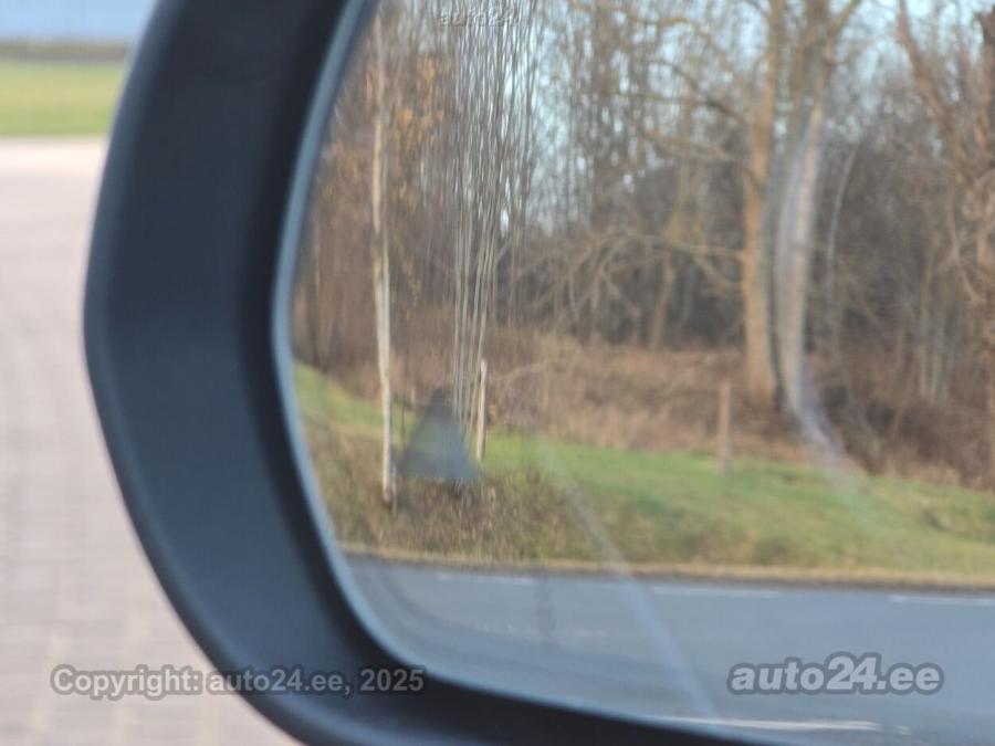 Black Mercedes-Benz C-Class 2015 in Tallinn, with an engine capacity of 2.00 L and mileage of 190 thousand km for 12990 €, photo 17 on AUTOMOTO.COM.LV