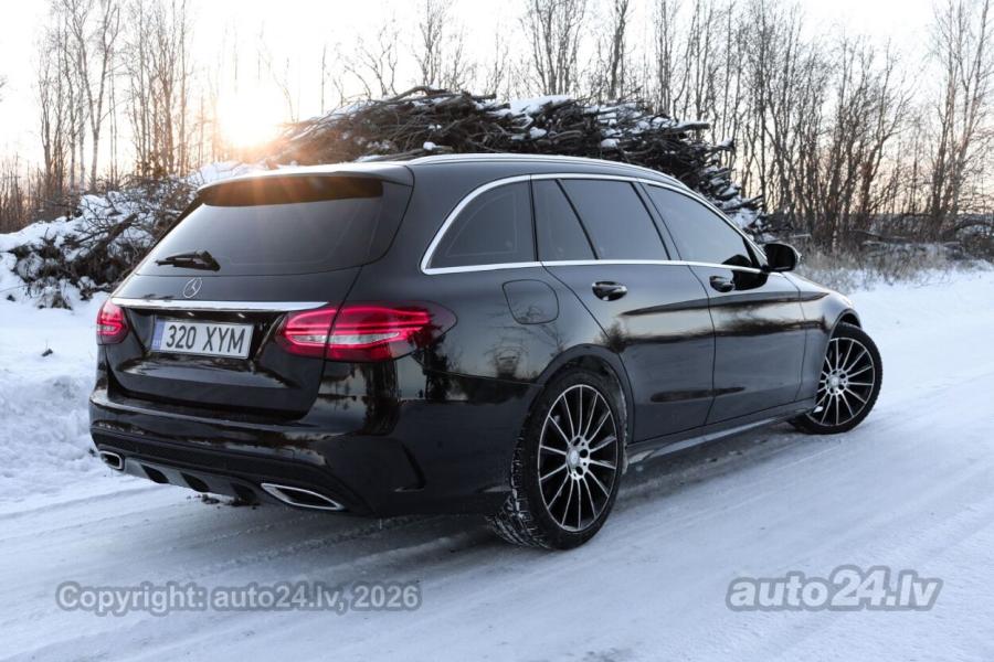 Melns Mercedes-Benz C-Class 2015 Tallina, ar dzinēja tilpumu 2.10 L un nobraukumu 321 tūkst. km par 12500 €, foto 4 vietnē AUTOMOTO.COM.LV