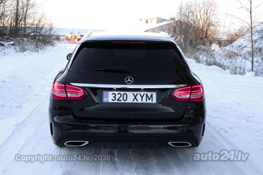 Melns Mercedes-Benz C-Class 2015 Tallina, ar dzinēja tilpumu 2.10 L un nobraukumu 321 tūkst. km par 12500 €, foto 5 vietnē AUTOMOTO.COM.LV