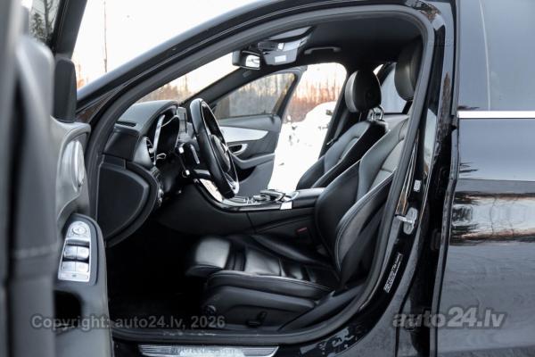 Black Mercedes-Benz C-Class 2015 in Tallinn, with an engine capacity of 2.10 L and mileage of 321 thousand km for 12500 €, photo 10 on AUTOMOTO.COM.LV