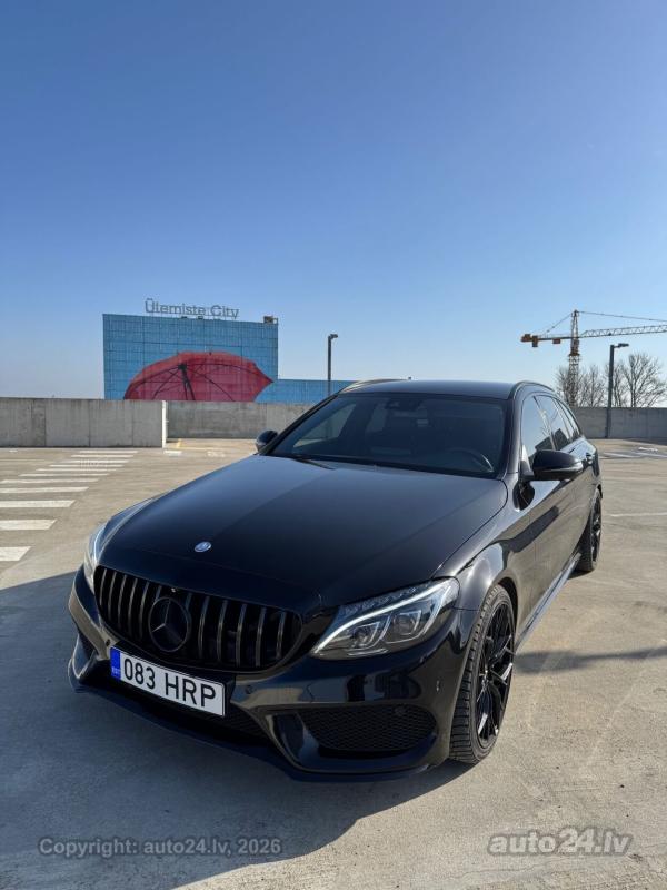 Black Mercedes-Benz C-Class 2015 in Tallinn, with an engine capacity of 2.10 L and mileage of 352 thousand km for 13900 €, photo 2 on AUTOMOTO.COM.LV