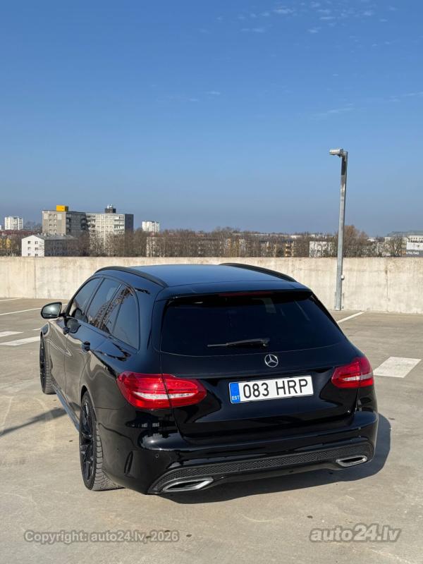 Black Mercedes-Benz C-Class 2015 in Tallinn, with an engine capacity of 2.10 L and mileage of 352 thousand km for 13900 €, photo 4 on AUTOMOTO.COM.LV