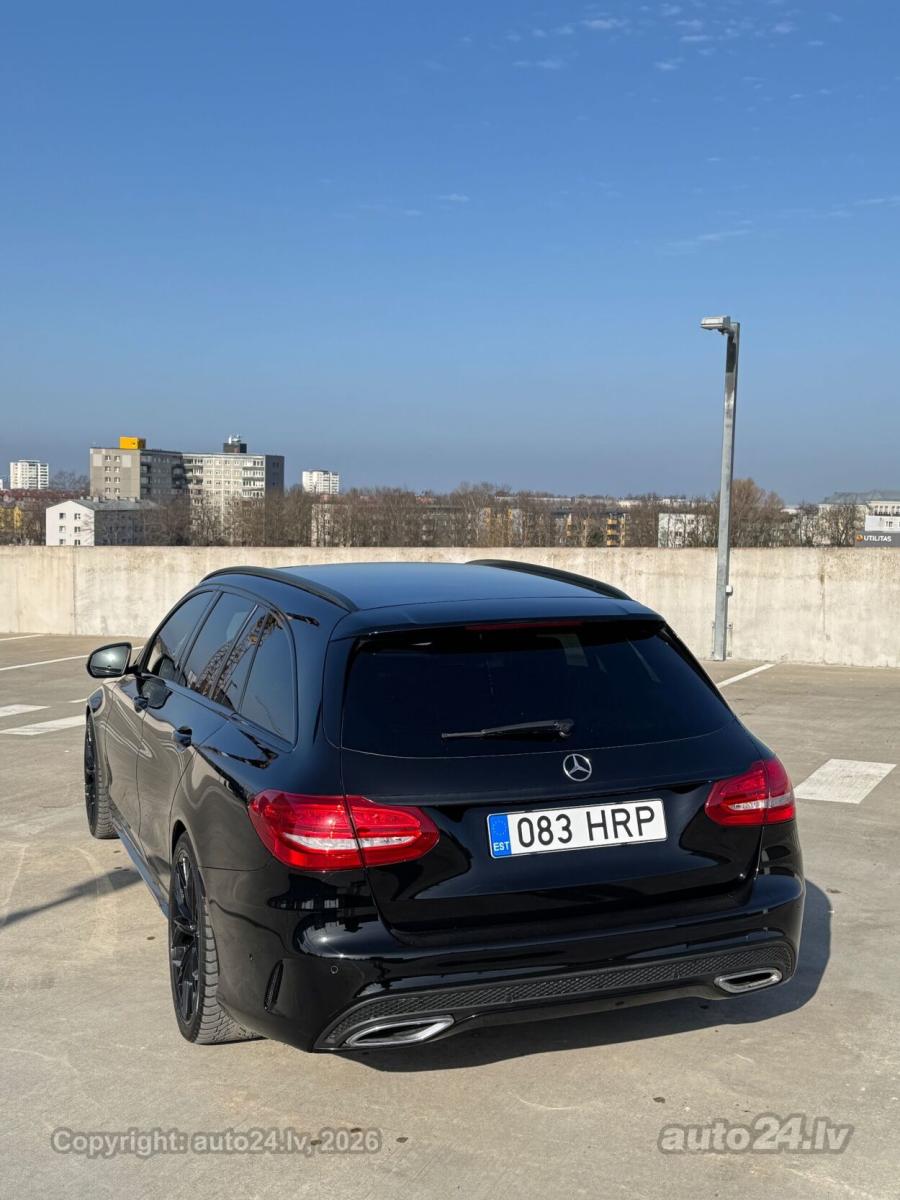 Black Mercedes-Benz C-Class 2015 in Tallinn, with an engine capacity of 2.10 L and mileage of 352 thousand km for 13900 €, photo 4 on AUTOMOTO.COM.LV