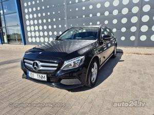 Melns Mercedes-Benz C-Class 2015 Tartu, ar dzinēja tilpumu 2.10 L un nobraukumu 231 tūkst. km par 10500 €, foto  vietnē AUTOMOTO.COM.LV