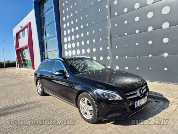Black Mercedes-Benz C-Class 2015 in Tartu, with an engine capacity of 2.10 L and mileage of 231 thousand km for 10500 €, photo 3 on AUTOMOTO.COM.LV