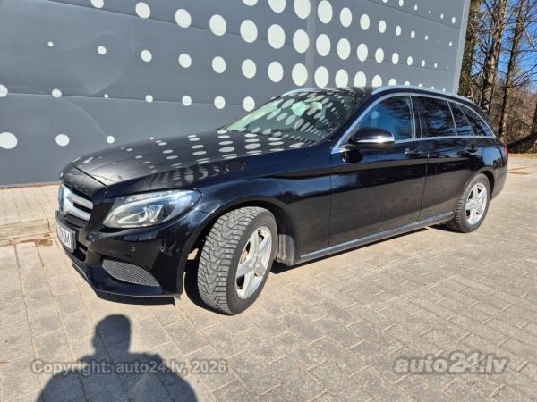 Black Mercedes-Benz C-Class 2015 in Tartu, with an engine capacity of 2.10 L and mileage of 231 thousand km for 10500 €, photo 4 on AUTOMOTO.COM.LV