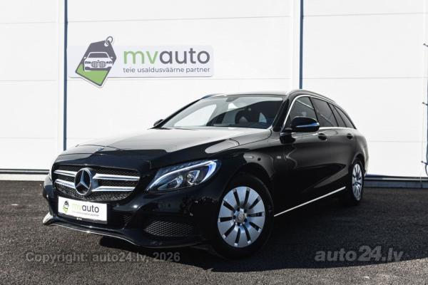 Black Mercedes-Benz C-Class 2015 in Tallinn, with an engine capacity of 2.10 L and mileage of 232 thousand km for 12500 €, photo 3 on AUTOMOTO.COM.LV