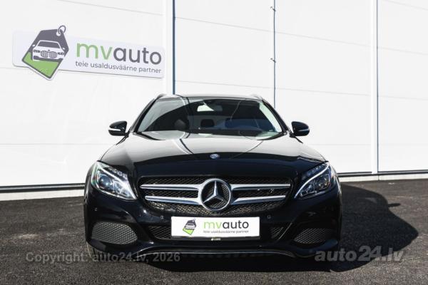Black Mercedes-Benz C-Class 2015 in Tallinn, with an engine capacity of 2.10 L and mileage of 232 thousand km for 12500 €, photo 4 on AUTOMOTO.COM.LV