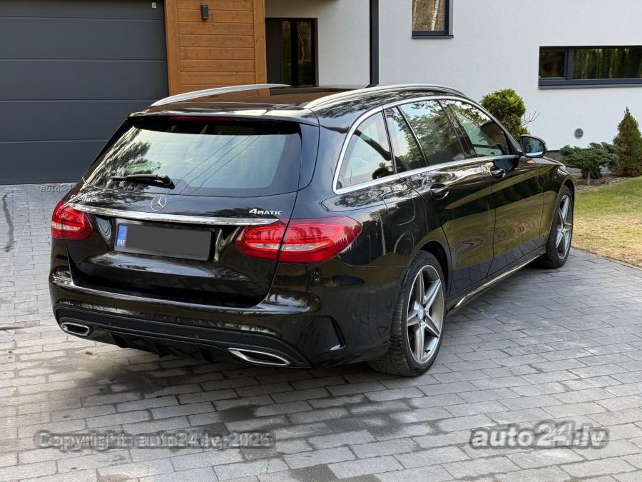 Melns Mercedes-Benz C-Class 2015 Tallina, ar dzinēja tilpumu 2.10 L un nobraukumu 219 tūkst. km par 15490 €, foto 3 vietnē AUTOMOTO.COM.LV