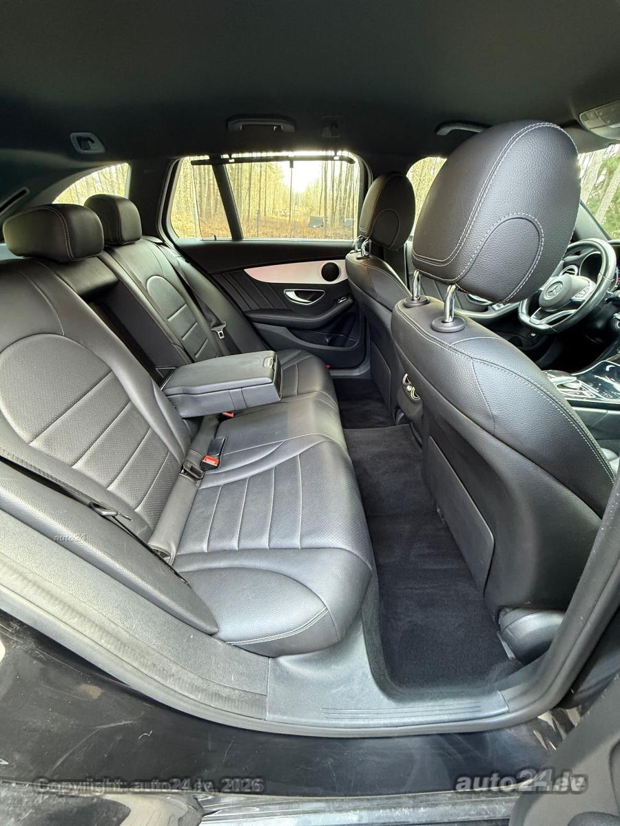 Melns Mercedes-Benz C-Class 2015 Tallina, ar dzinēja tilpumu 2.10 L un nobraukumu 219 tūkst. km par 15490 €, foto 9 vietnē AUTOMOTO.COM.LV