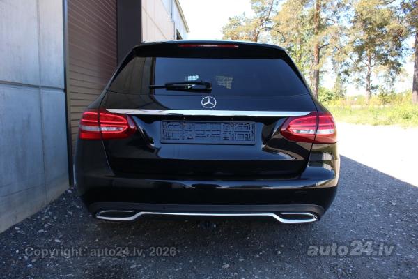 Melns Mercedes-Benz C-Class 2015 Tallina, ar dzinēja tilpumu 2.10 L un nobraukumu 258 tūkst. km par 11990 €, foto 6 vietnē AUTOMOTO.COM.LV