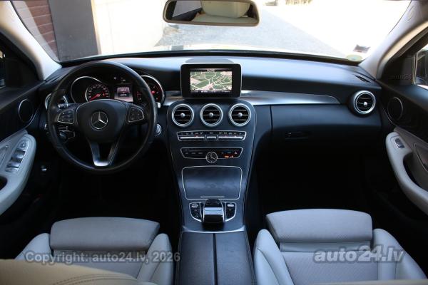 Melns Mercedes-Benz C-Class 2015 Tallina, ar dzinēja tilpumu 2.10 L un nobraukumu 258 tūkst. km par 11990 €, foto 7 vietnē AUTOMOTO.COM.LV
