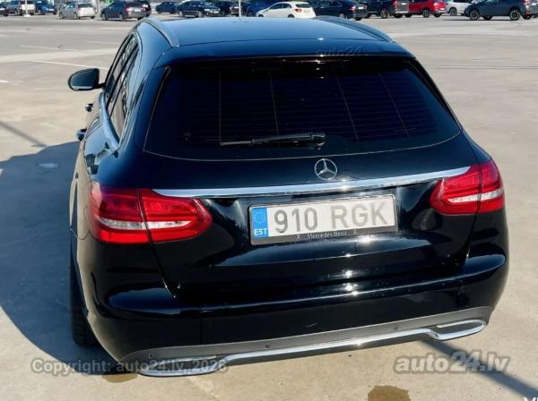 Black Mercedes-Benz C-Class 2015 in Tallinn, with an engine capacity of 1.60 L and mileage of 200 thousand km for 14000 €, photo 3 on AUTOMOTO.COM.LV