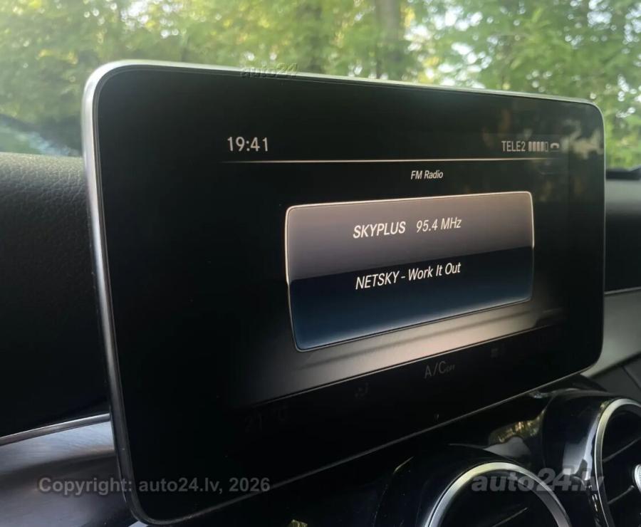 Melns Mercedes-Benz C-Class 2015 Tallina, ar dzinēja tilpumu 1.60 L un nobraukumu 200 tūkst. km par 14000 €, foto 10 vietnē AUTOMOTO.COM.LV