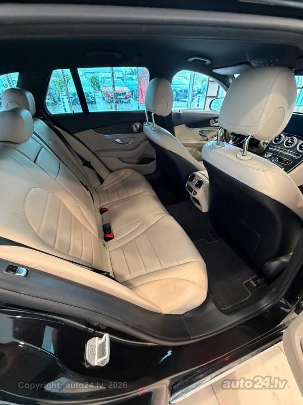 Black Mercedes-Benz C-Class 2015 in Tallinn, with an engine capacity of 2.00 L and mileage of 194 thousand km for 10999 €, photo 8 on AUTOMOTO.COM.LV