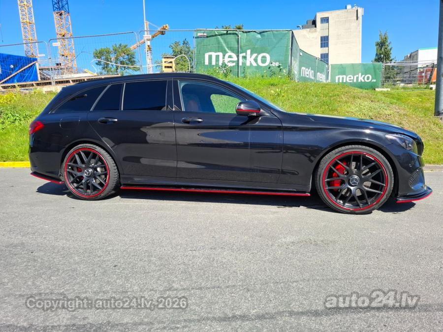 Black Mercedes-Benz C-Class 2015 in Tallinn, with an engine capacity of 2.10 L and mileage of 255 thousand km for 17800 €, photo 5 on AUTOMOTO.COM.LV