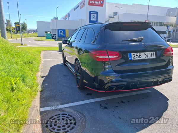 Melns Mercedes-Benz C-Class 2015 Tallina, ar dzinēja tilpumu 2.10 L un nobraukumu 255 tūkst. km par 17800 €, foto 6 vietnē AUTOMOTO.COM.LV
