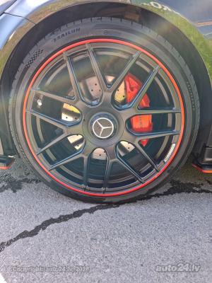 Black Mercedes-Benz C-Class 2015 in Tallinn, with an engine capacity of 2.10 L and mileage of 255 thousand km for 17800 €, photo 9 on AUTOMOTO.COM.LV