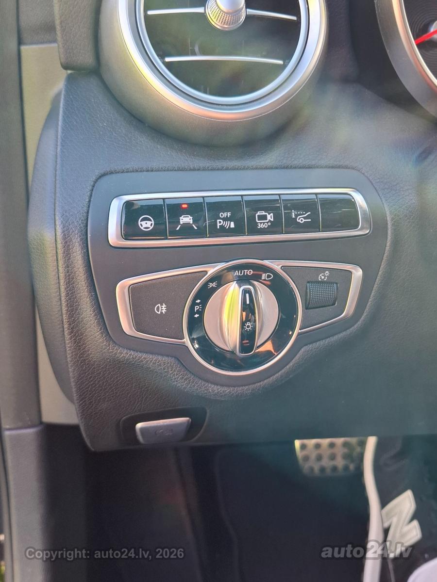 Black Mercedes-Benz C-Class 2015 in Tallinn, with an engine capacity of 2.10 L and mileage of 255 thousand km for 17800 €, photo 13 on AUTOMOTO.COM.LV
