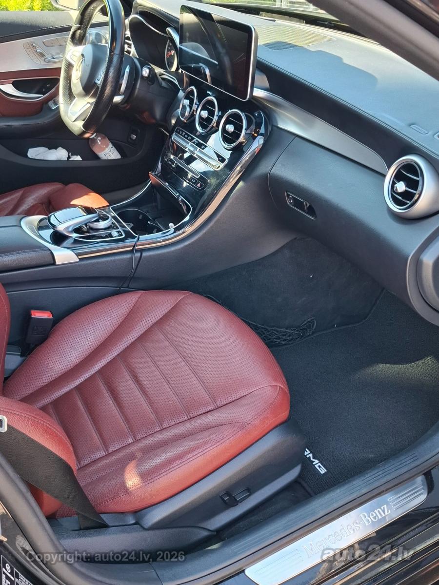 Black Mercedes-Benz C-Class 2015 in Tallinn, with an engine capacity of 2.10 L and mileage of 255 thousand km for 17800 €, photo 14 on AUTOMOTO.COM.LV