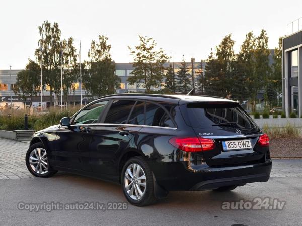 Melns Mercedes-Benz C-Class 2015 Tallina, ar dzinēja tilpumu 1.60 L un nobraukumu 186 tūkst. km par 10999 €, foto 10 vietnē AUTOMOTO.COM.LV