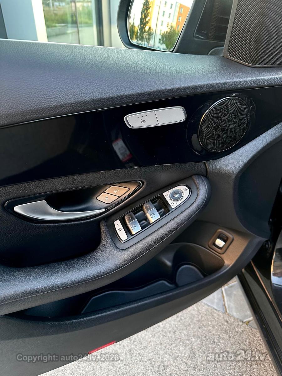 Melns Mercedes-Benz C-Class 2015 Tallina, ar dzinēja tilpumu 1.60 L un nobraukumu 186 tūkst. km par 10999 €, foto 24 vietnē AUTOMOTO.COM.LV