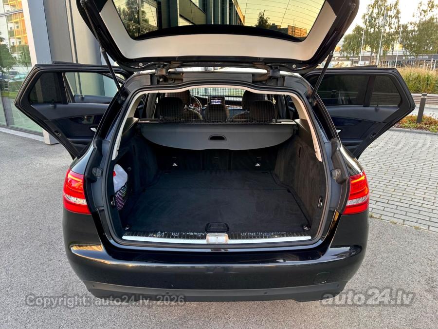 Melns Mercedes-Benz C-Class 2015 Tallina, ar dzinēja tilpumu 1.60 L un nobraukumu 186 tūkst. km par 10999 €, foto 25 vietnē AUTOMOTO.COM.LV