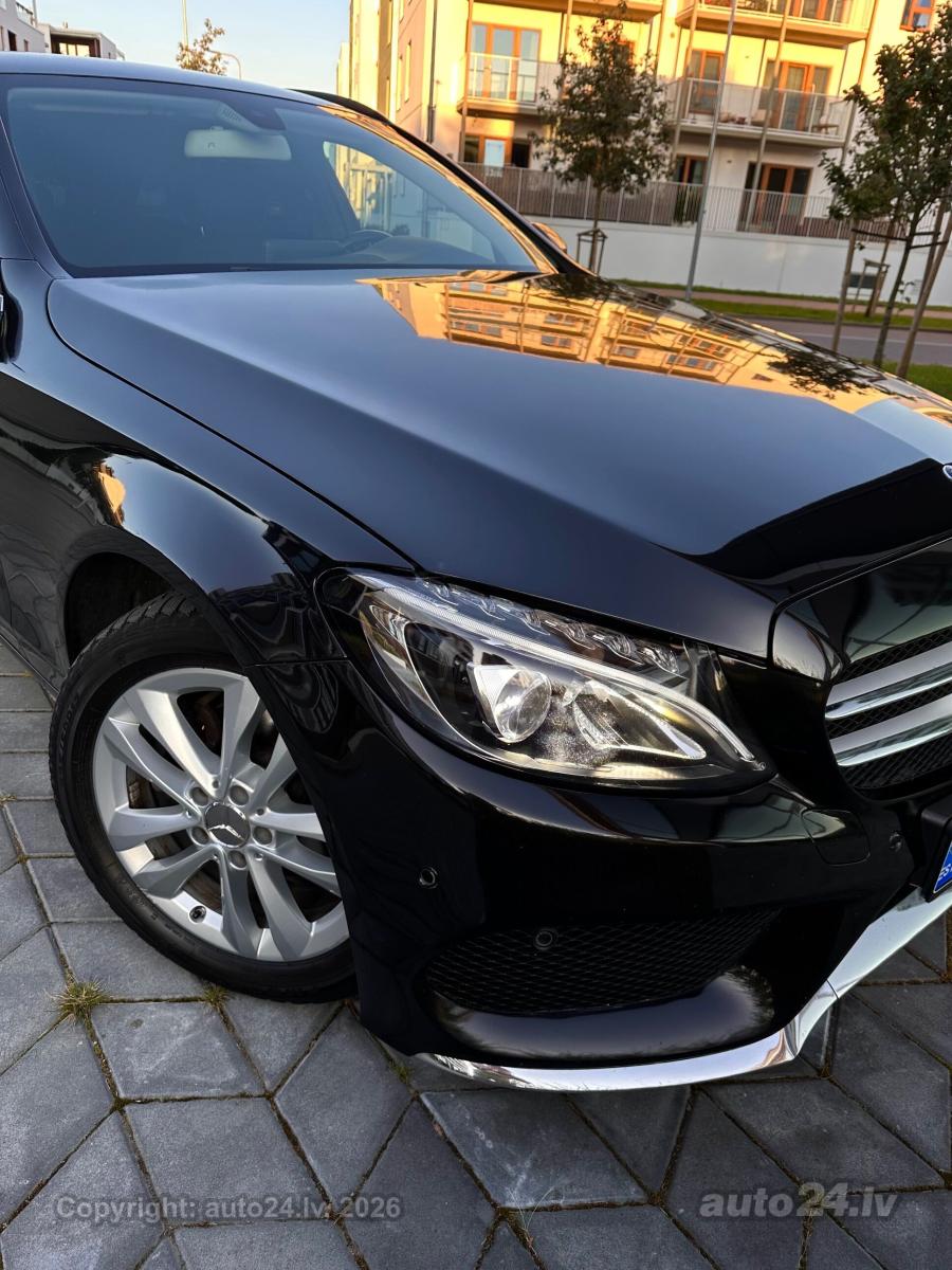 Melns Mercedes-Benz C-Class 2015 Tallina, ar dzinēja tilpumu 1.60 L un nobraukumu 186 tūkst. km par 10999 €, foto 27 vietnē AUTOMOTO.COM.LV