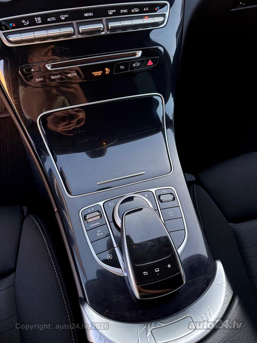 Melns Mercedes-Benz C-Class 2015 Tallina, ar dzinēja tilpumu 1.60 L un nobraukumu 186 tūkst. km par 10999 €, foto 29 vietnē AUTOMOTO.COM.LV