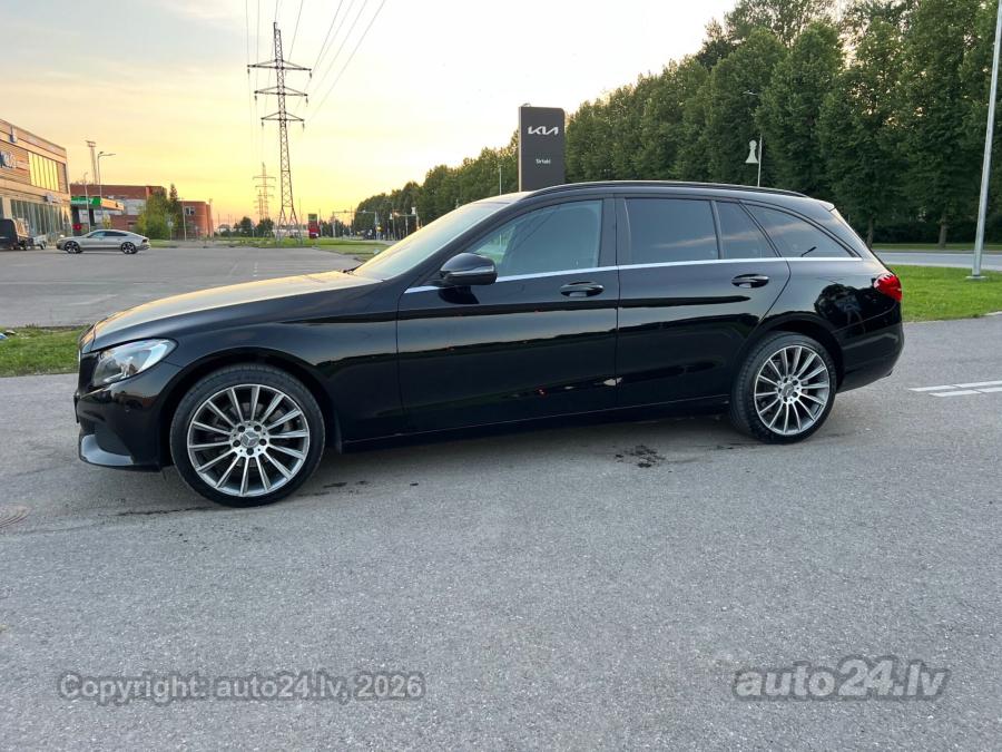 Black Mercedes-Benz C-Class 2015 in Narva, with an engine capacity of 1.60 L and mileage of 280 thousand km for 7999 €, photo 17 on AUTOMOTO.COM.LV