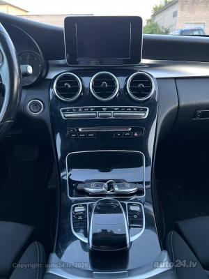 Black Mercedes-Benz C-Class 2015 in Narva, with an engine capacity of 1.60 L and mileage of 280 thousand km for 7999 €, photo 25 on AUTOMOTO.COM.LV