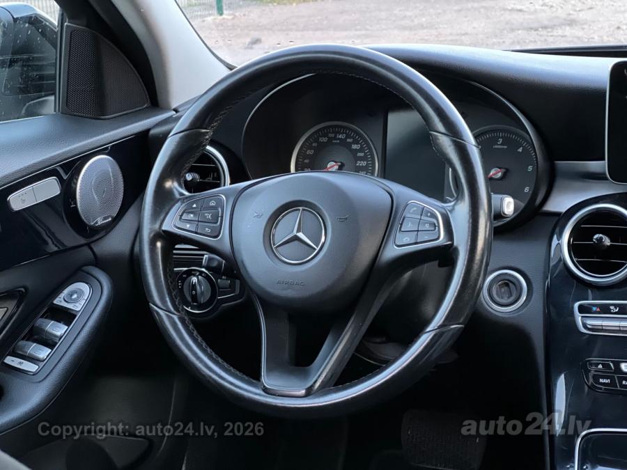 Black Mercedes-Benz C-Class 2015 in Narva, with an engine capacity of 1.60 L and mileage of 280 thousand km for 7999 €, photo 30 on AUTOMOTO.COM.LV