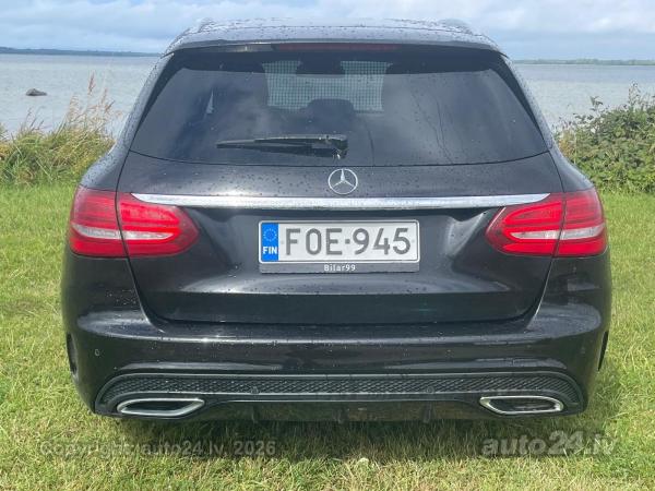 Melns Mercedes-Benz C-Class 2015 Tallina, ar dzinēja tilpumu 2.10 L un nobraukumu 307 tūkst. km par 12999 €, foto 4 vietnē AUTOMOTO.COM.LV