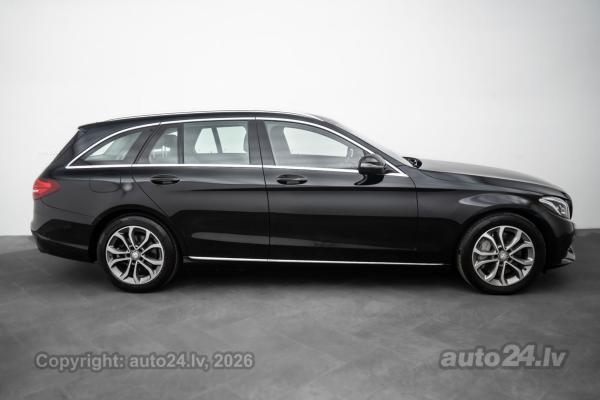 Mercedes-Benz C-Class 2015 in Tallinn on AUTOMOTO.COM.LV Black Mercedes-Benz C-Class 2015 in Tallinn, with an engine capacity of 2.00 L and mileage of 257 thousand km for 9999 €, photo 5 on AUTOMOTO.COM.LV