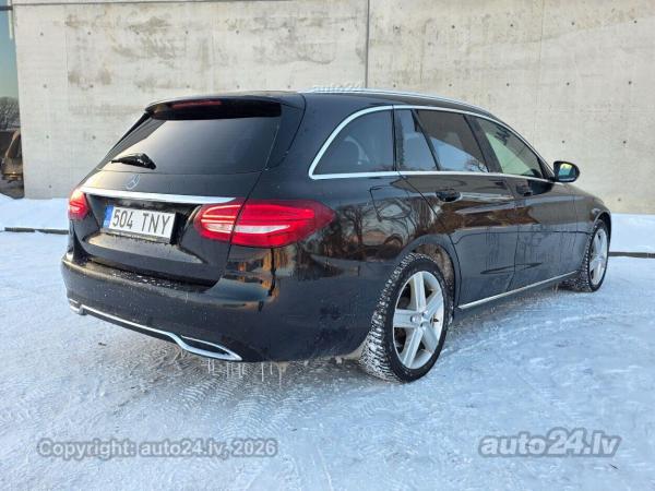Black Mercedes-Benz C-Class 2016 in Viljandi, with an engine capacity of 2.10 L and mileage of 277 thousand km for 11999 €, photo 3 on AUTOMOTO.COM.LV