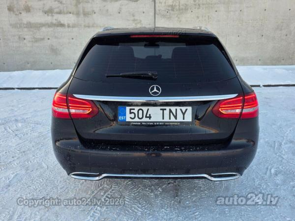 Black Mercedes-Benz C-Class 2016 in Viljandi, with an engine capacity of 2.10 L and mileage of 277 thousand km for 11999 €, photo 4 on AUTOMOTO.COM.LV