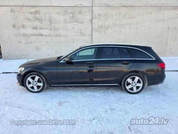 Black Mercedes-Benz C-Class 2016 in Viljandi, with an engine capacity of 2.10 L and mileage of 277 thousand km for 11999 €, photo 7 on AUTOMOTO.COM.LV