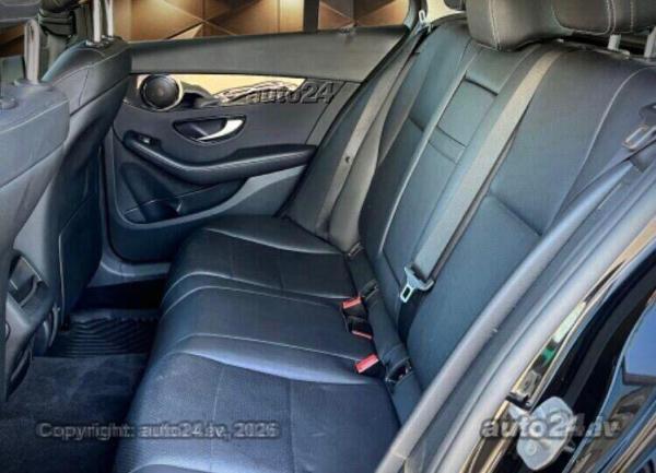 Melns Mercedes-Benz C-Class 2016 Tallina, ar dzinēja tilpumu 2.10 L un nobraukumu 155 tūkst. km par 18900 €, foto 11 vietnē AUTOMOTO.COM.LV
