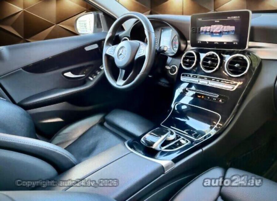 Black Mercedes-Benz C-Class 2016 in Tallinn, with an engine capacity of 2.10 L and mileage of 155 thousand km for 18900 €, photo 13 on AUTOMOTO.COM.LV