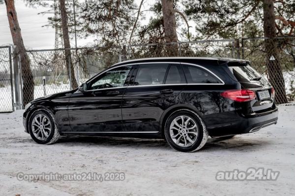 Black Mercedes-Benz C-Class 2016 in Parnu, with an engine capacity of 2.10 L and mileage of 287 thousand km for 12500 €, photo 9 on AUTOMOTO.COM.LV