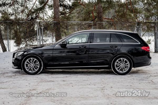 Black Mercedes-Benz C-Class 2016 in Parnu, with an engine capacity of 2.10 L and mileage of 287 thousand km for 12500 €, photo 10 on AUTOMOTO.COM.LV