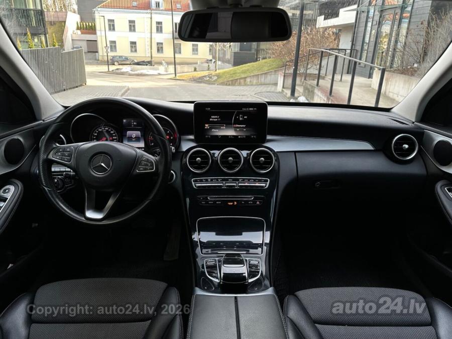 Black Mercedes-Benz C-Class 2016 in Tartu, with an engine capacity of 2.10 L and mileage of 331 thousand km for 11500 €, photo 8 on AUTOMOTO.COM.LV